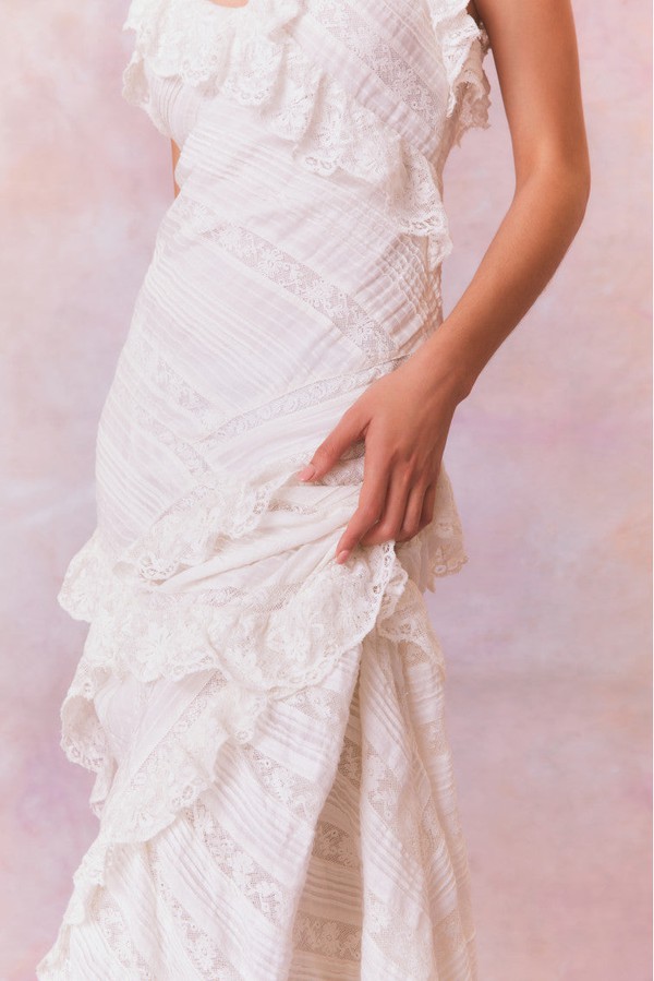 lalika lace maxi dress lalika lace maxi dress Bonnie Slinky And Lace Maxi Dress / Lilac