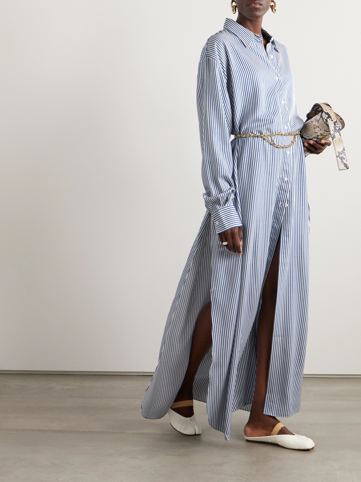 avery shirt dress frankie shop Breeze through the day  Frankie girls looking effortlessly chic in our Avery  shirt dress #TheFrankieShop #FrankieForAll #FrankieGirl