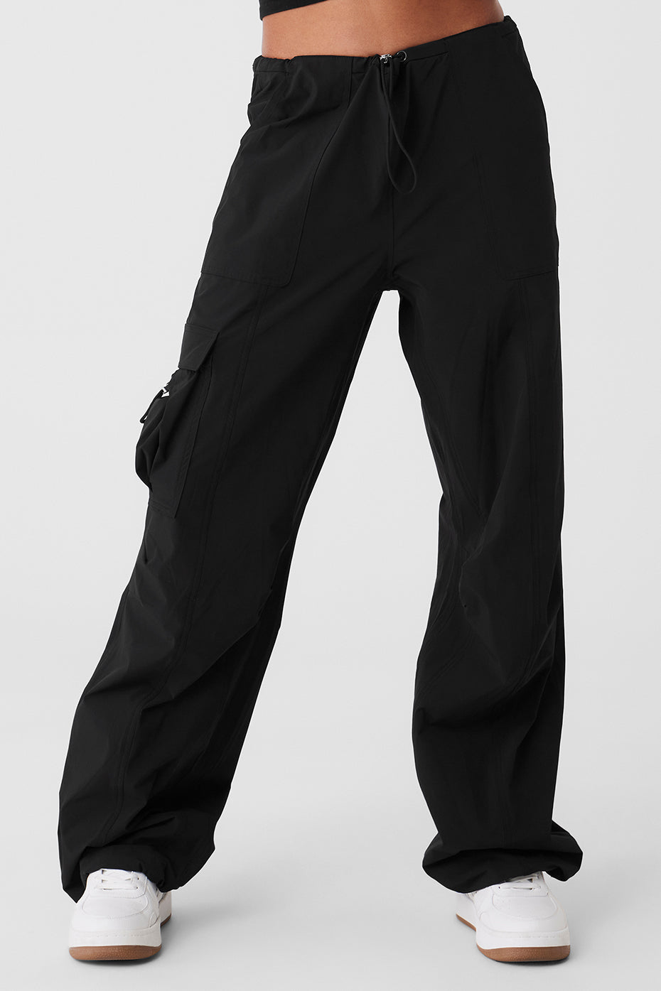 alo yoga メガスターカーゴパンツ ブラック　Sサイズ Alo Yoga Megastar Cargo Pants In Size - Black | Editorialist