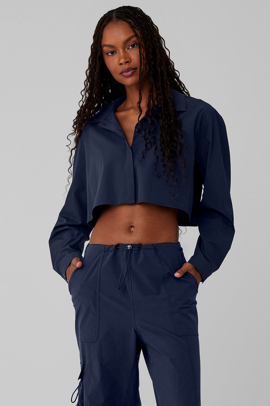【良品】alo yoga 上下セットアップ タンクトップ　Sサイズ ネイビー Alo Yoga Cropped Take Me Out Button Up Jacket In Blue, Size - Navy