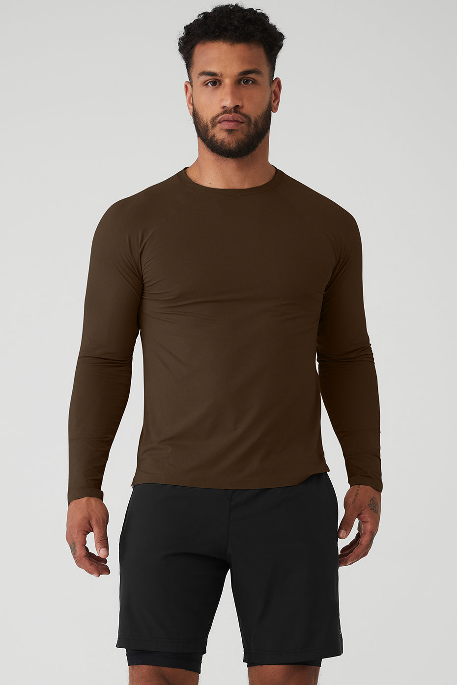 Alo Yoga Idol Long Sleeve Performance T-Shirt In Brown - Espresso