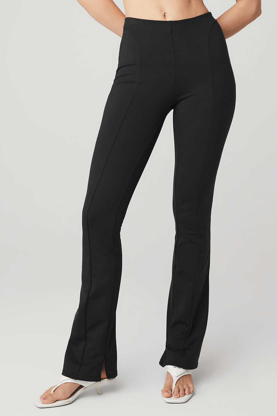 Alo Yoga High-Waist Zip It Flare Legging In Size - Black