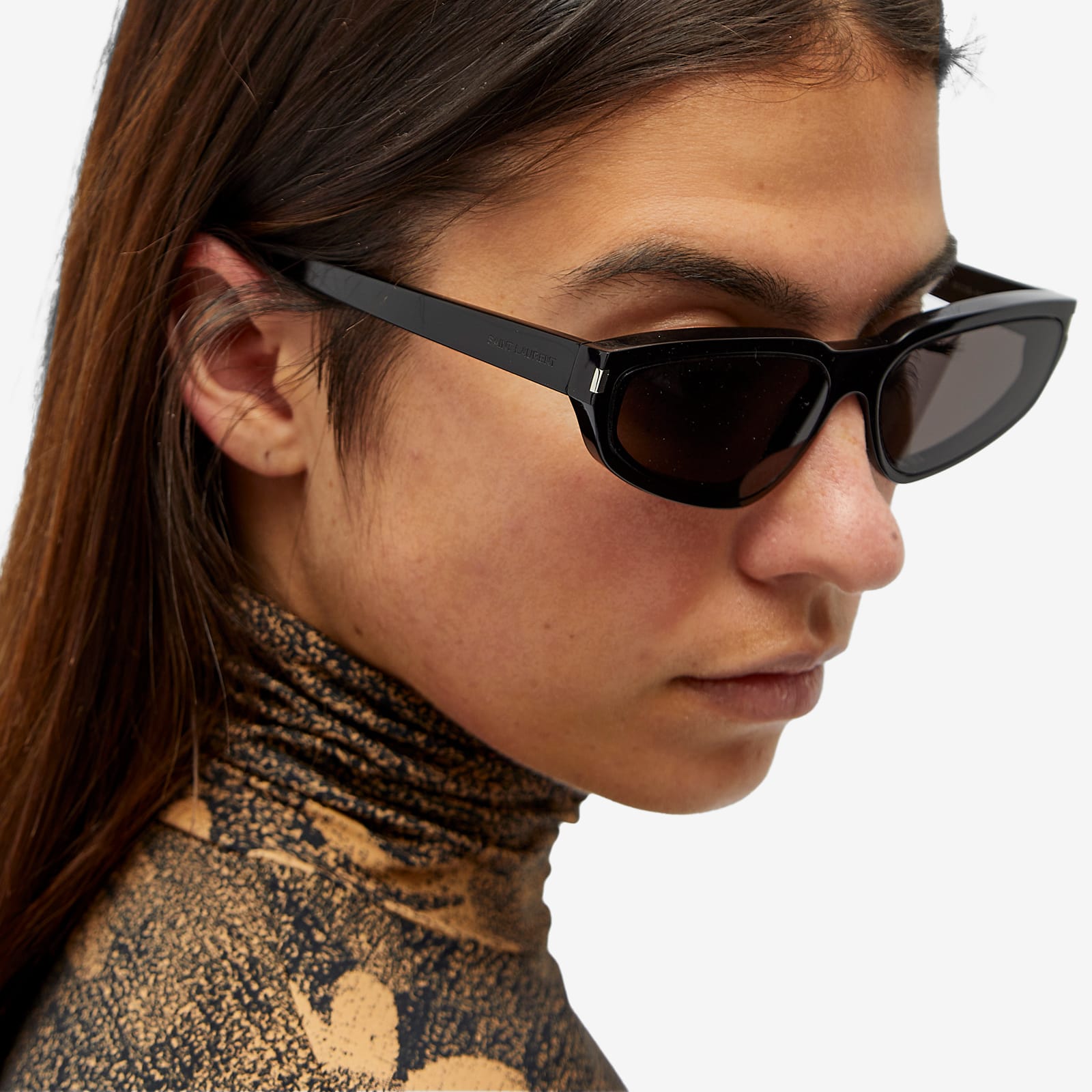 Saint Laurent Black SL 634 Nova Sunglasses SL 634 NOVA in Black | Saint Laurent | YSL EN-US main image 2