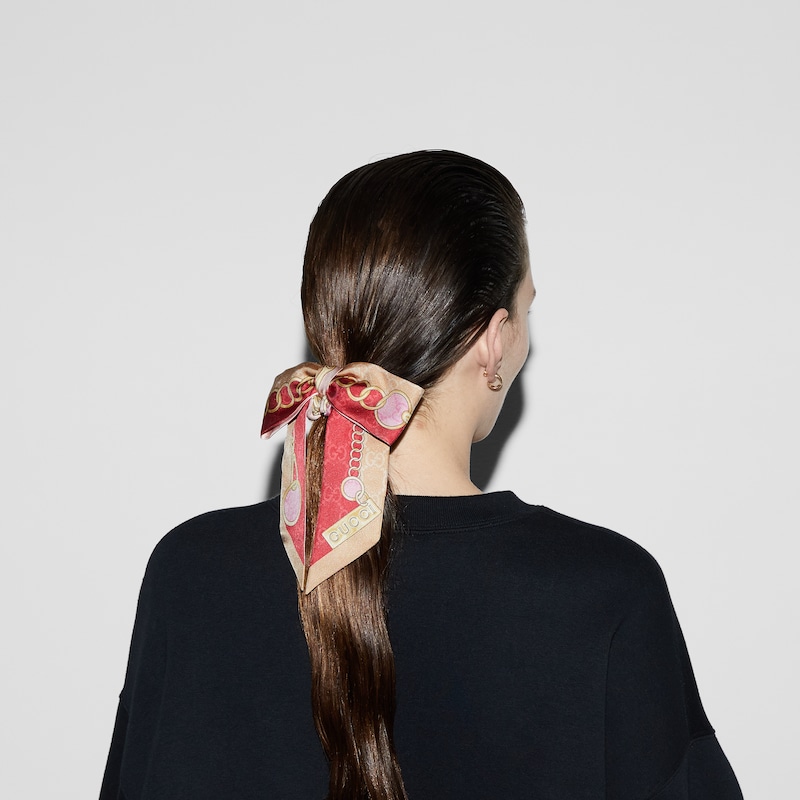 Gucci Gg Chain Silk Scrunchie - Pink | Editorialist display picture 1