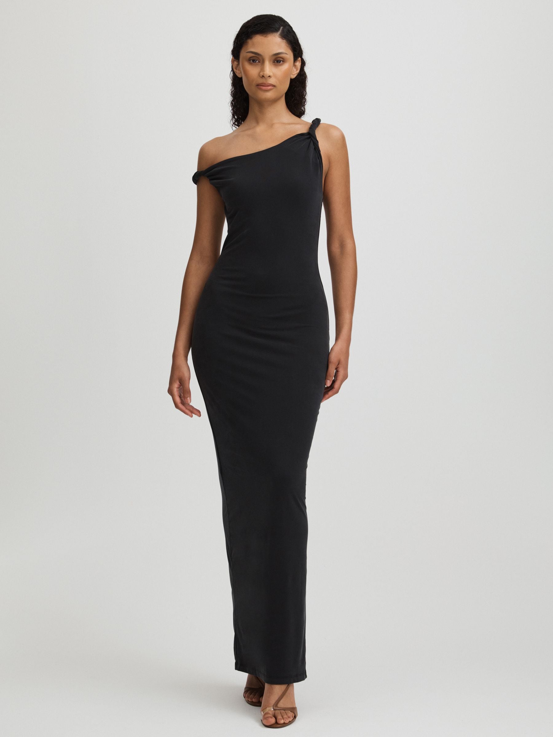 fitted lace wedding dress Good American Women's Always Fits Plisse Maxi Dress, Black001, 00-0 at  Amazon Women's Clothing store main image 1
