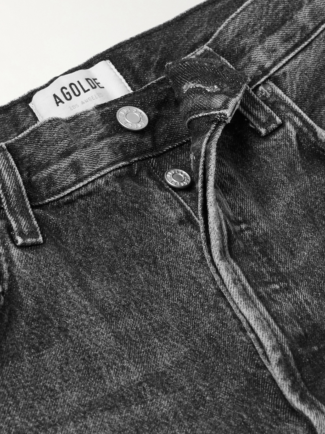 4 Black Jean Outfits That Will Never Go Out of Style