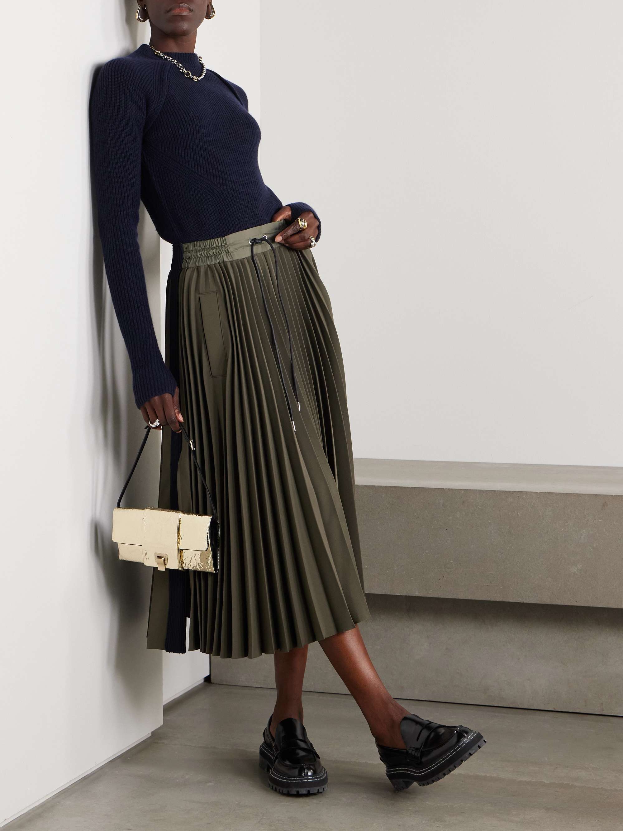 Sacai Ribbed-Knit Trimmed Pleated Tech-Jersey Midi Skirt In Green