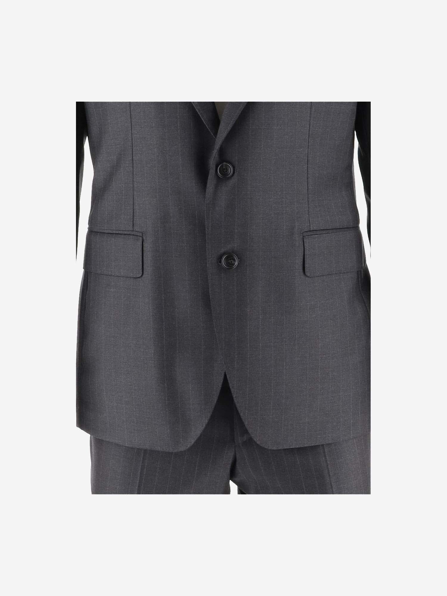 <美品>TAGLIATORE 3ピース グレー ウールカシミヤ スーツ 44 Tagliatore Stretch Wool Suit In Grey - 53% Off | Editorialist