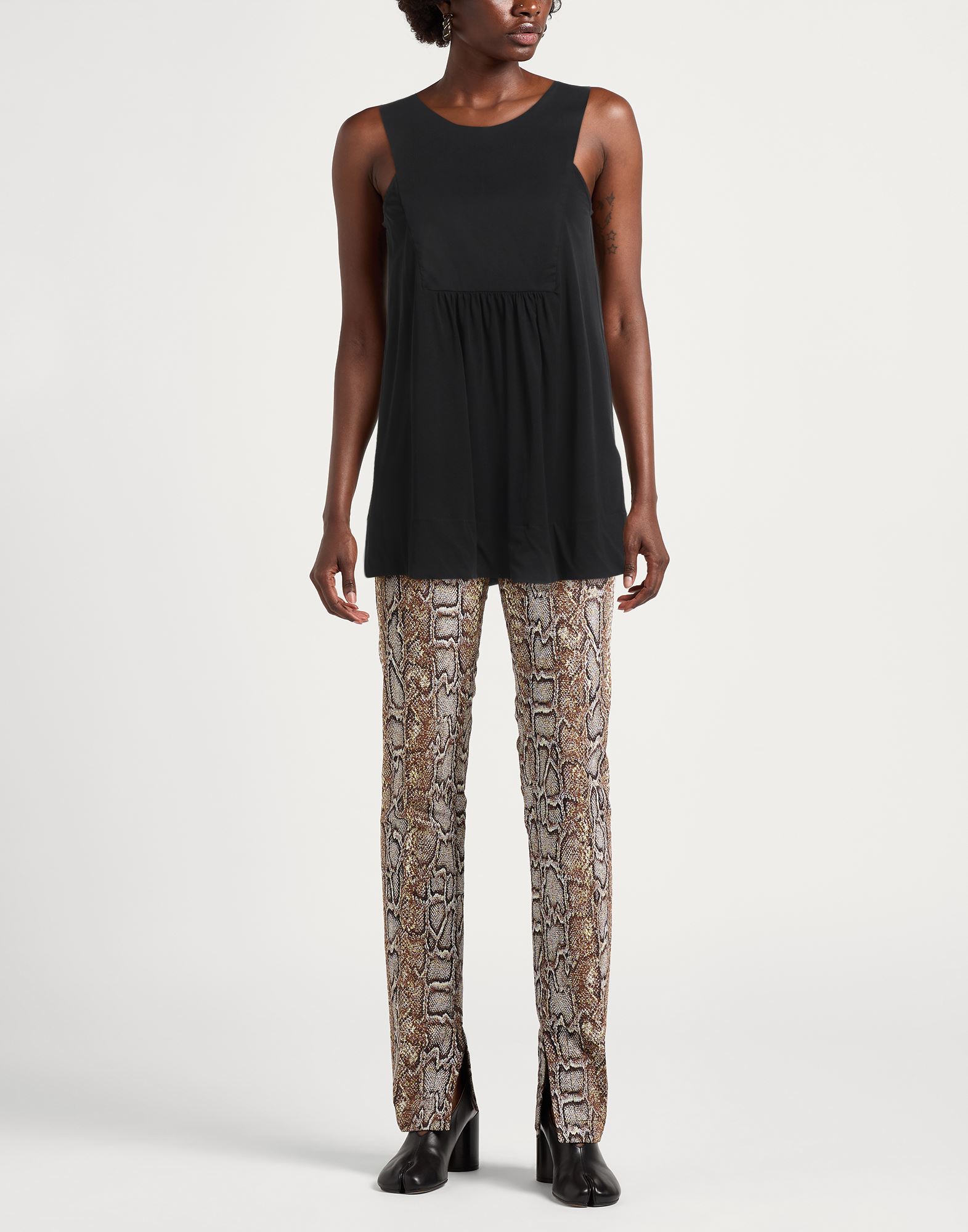 ALPHA STUDIO Top in Cotton and Elastane