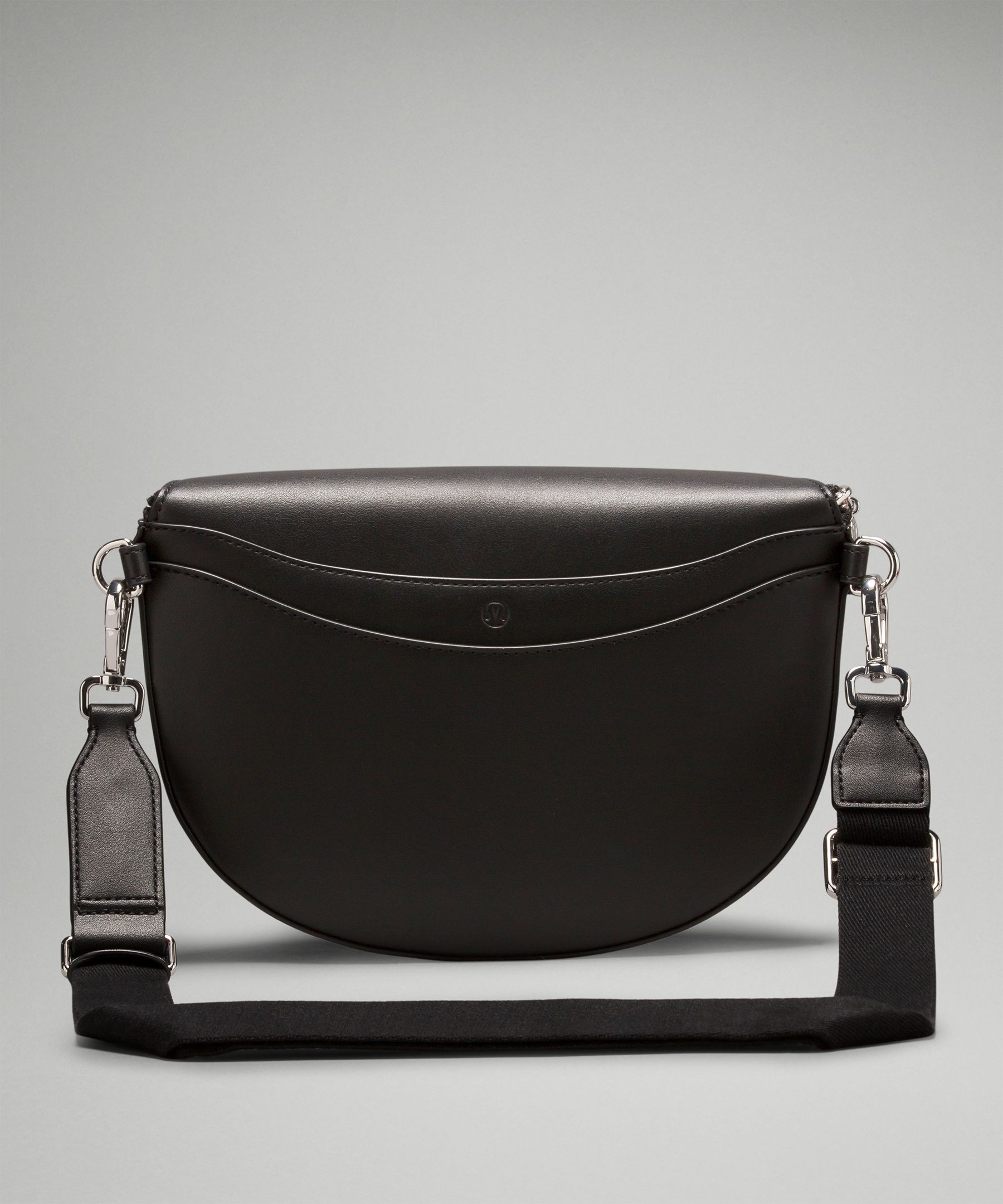 Lululemon Leather Alternative Saddle Crossbody Bag 2l - Black/Silver |  Editorialist
