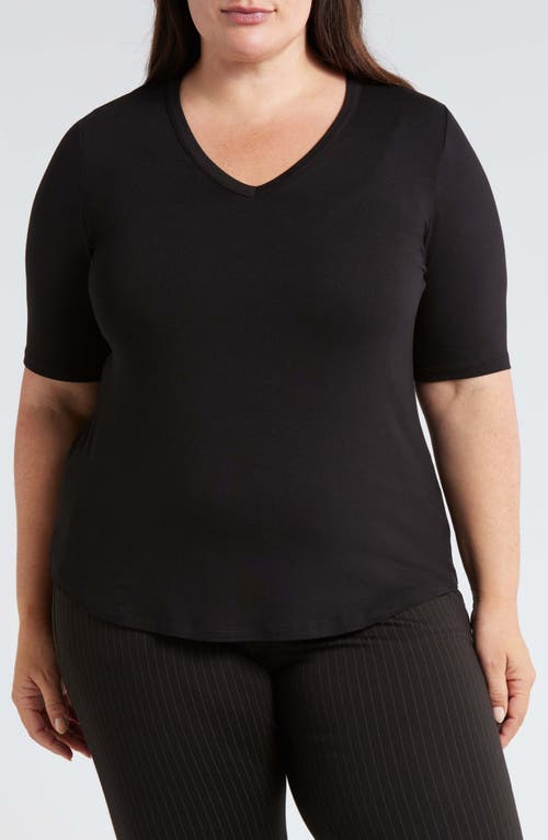 UNIVERSAL STANDARD Universal Standard lily liquid jersey V-neck T-shirt
