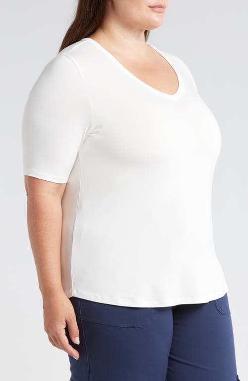 UNIVERSAL STANDARD Universal Standard lily liquid jersey V-neck T-shirt