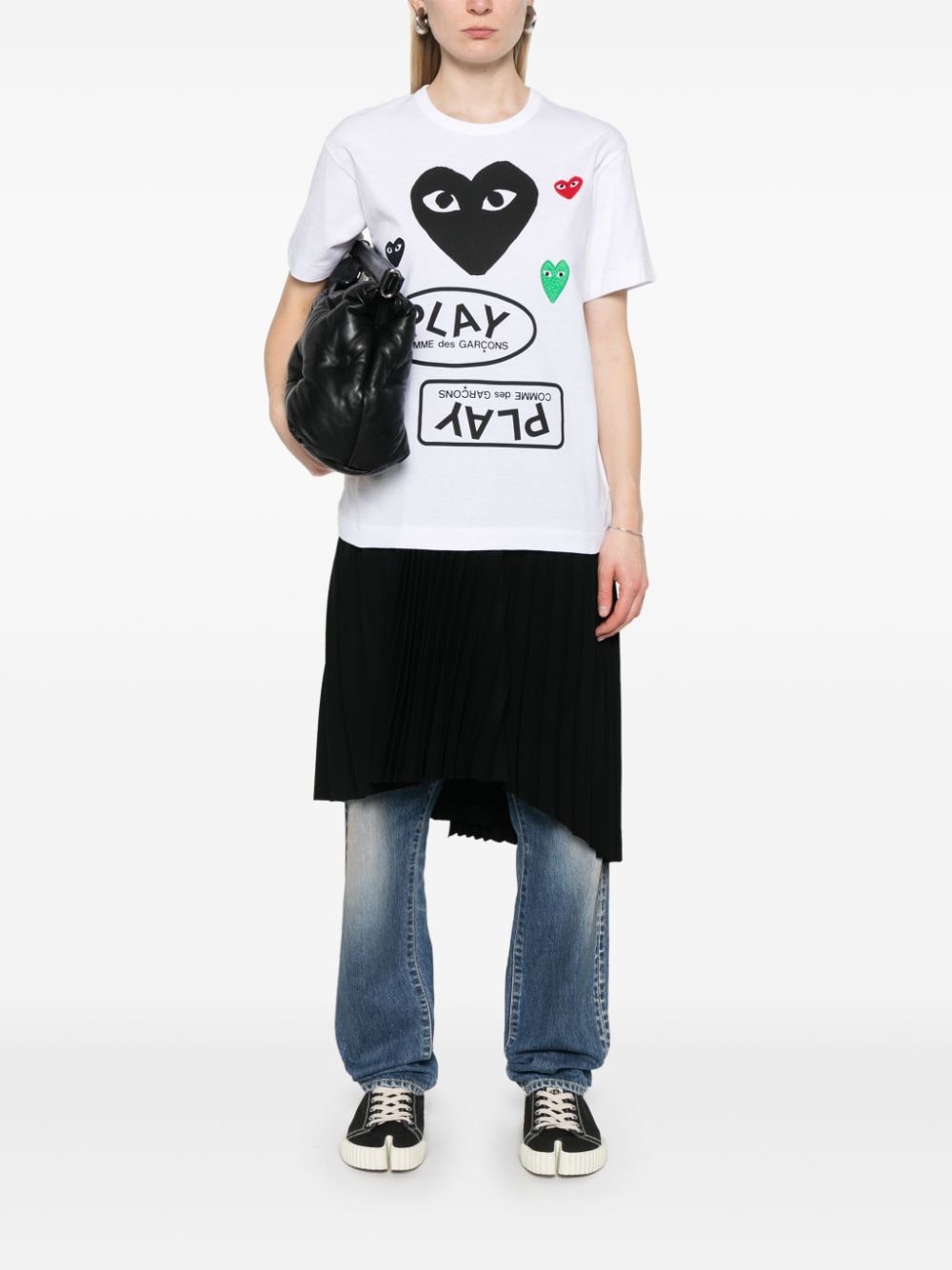 PLAY COMME DES GARCON Comme Des Garçons Play Heart-Patch T-Shirt