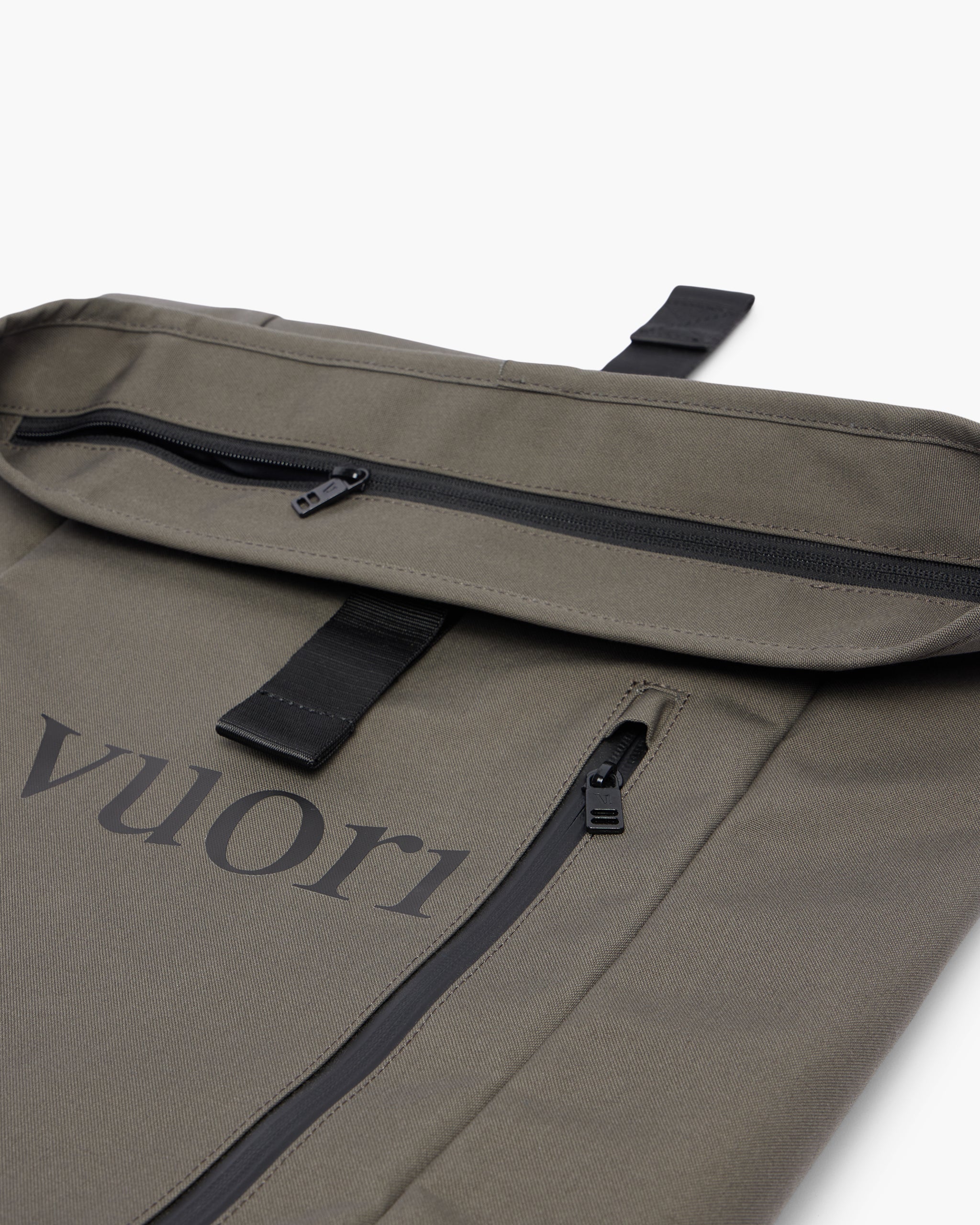 Vuori Backpack - Balsam | Editorialist display picture 1