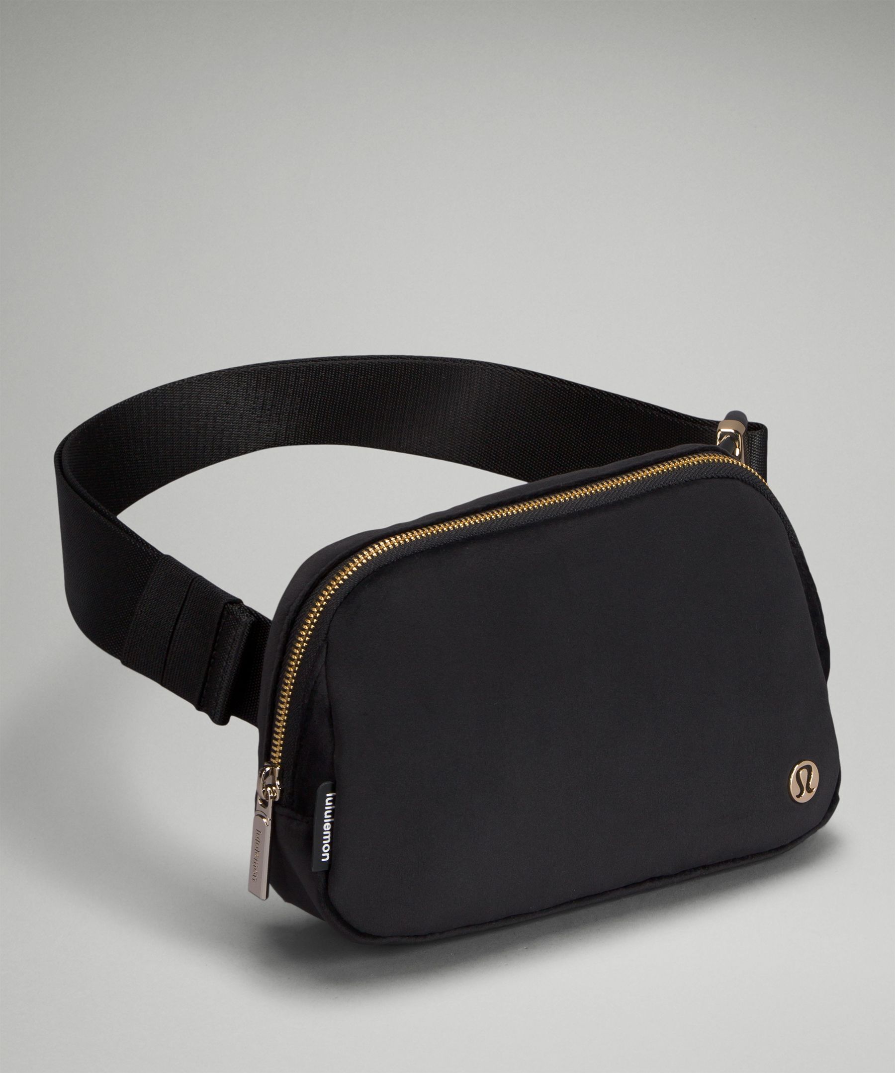 Multi Pocket Crossbody Lululemon Mini Crossbody Bag NWT Lululemon Everywhere Belt Bag Black With Gold Logo Multi Pocket Crossbody Lululemon Mini Crossbody Bag NWT Lululemon Everywhere Belt Bag Black With Gold Logo