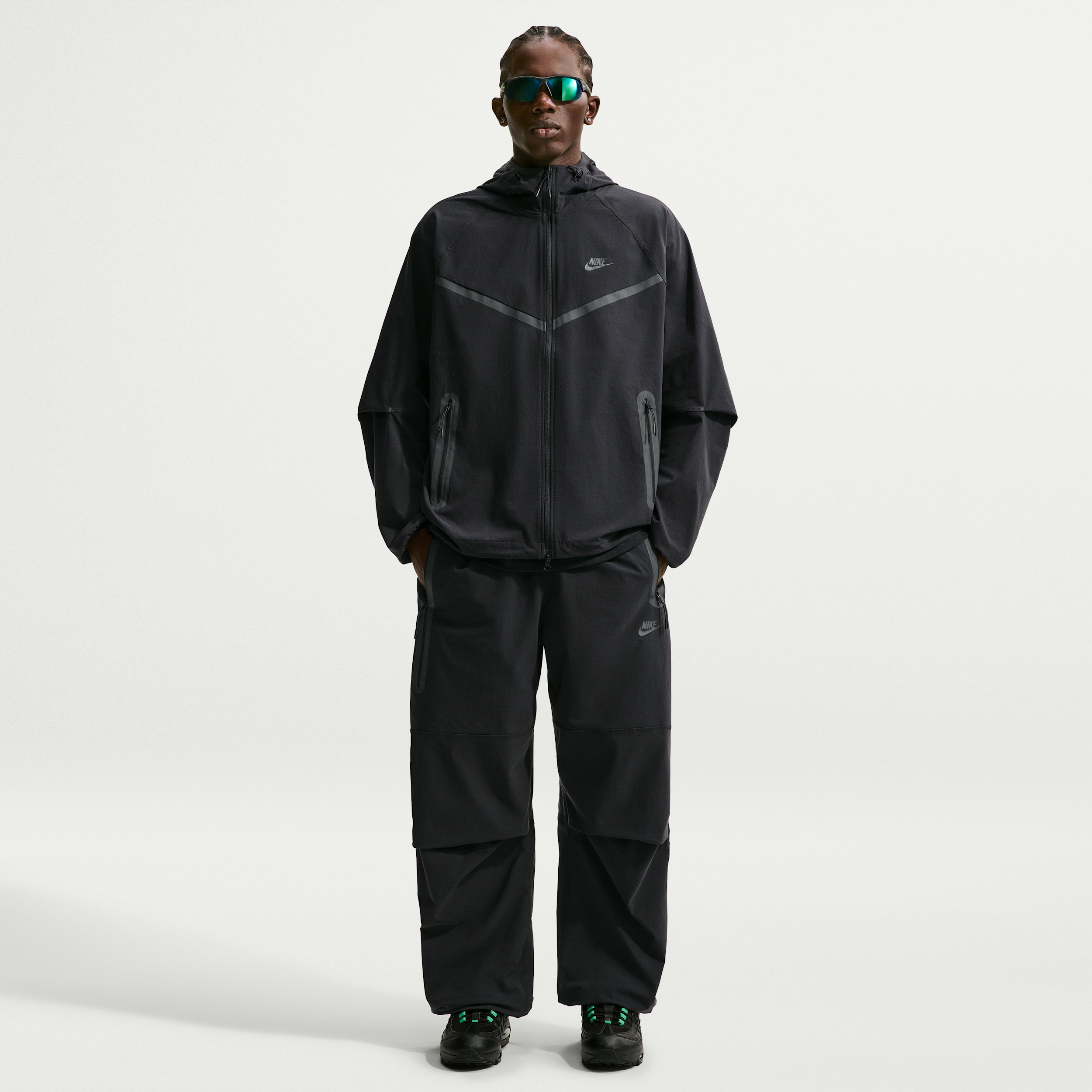 NIKE men's tech woven oversized pants