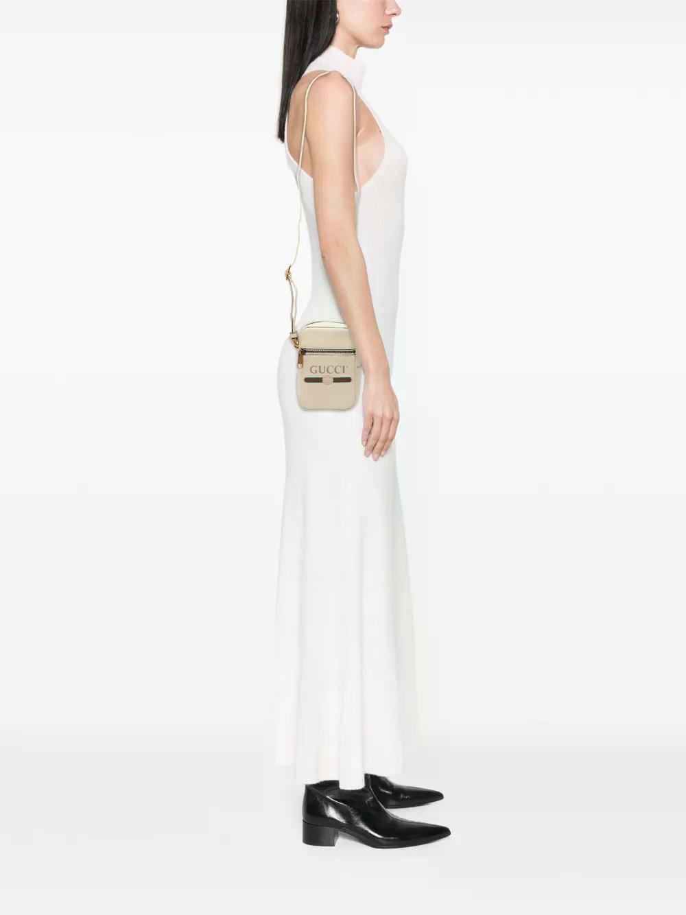 GUCCIバック　オフホワイトレザー Gucci 2000-2015 Mini Grained Calfskin Logo Crossbody Bag - White