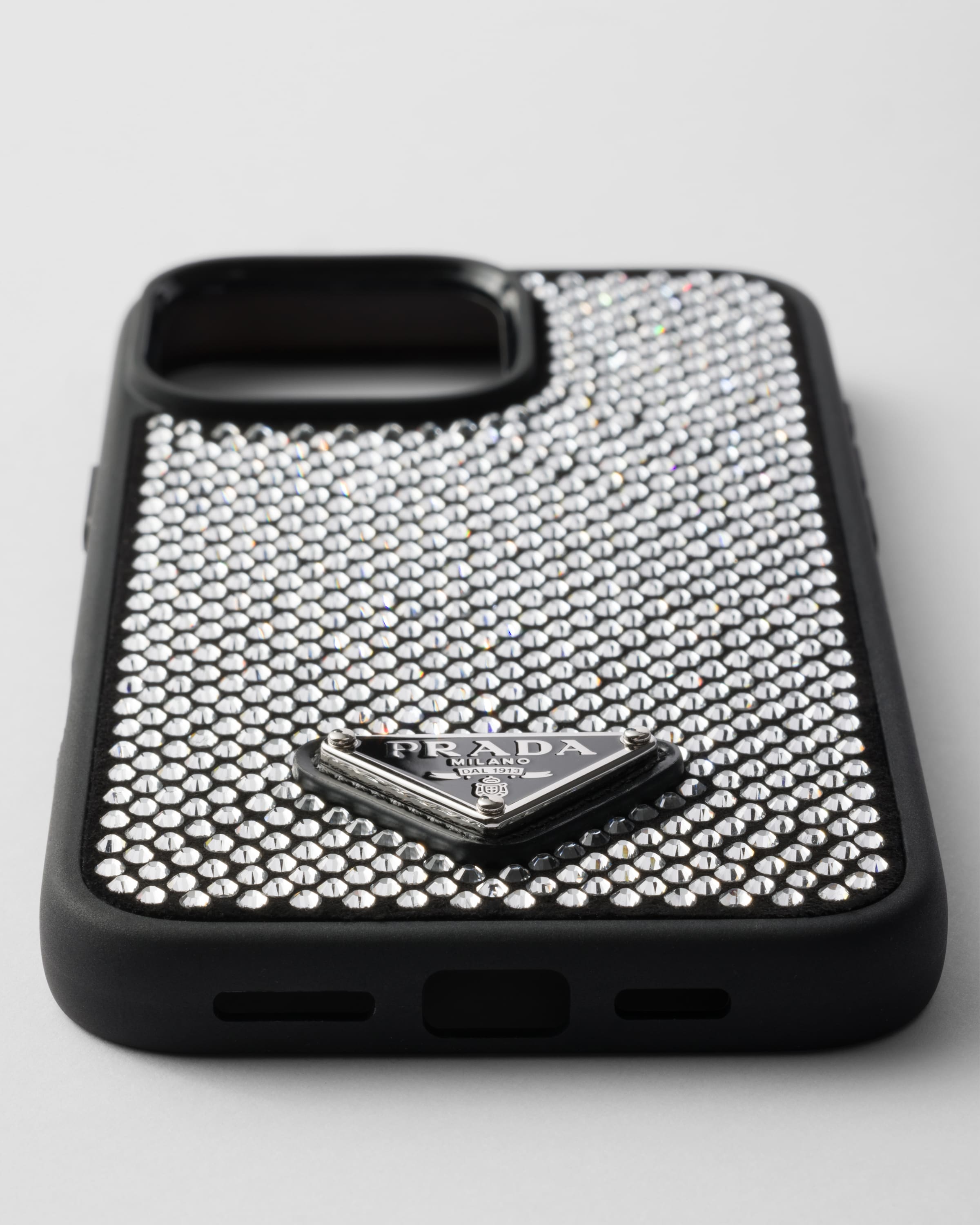PRADA iPhone 16 ProMax クリスタルスタッズレザーケース Prada Studded Cover For Iphone 16 Pro Max - Crystal | Editorialist