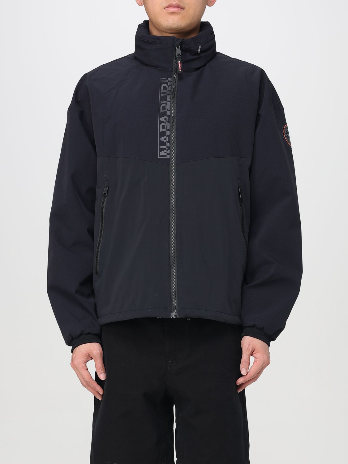 NAPAPIJRI ブラックナイロンジャケット Mens Napapjiri Rainforest Anorak Light Jacket Nylon Black