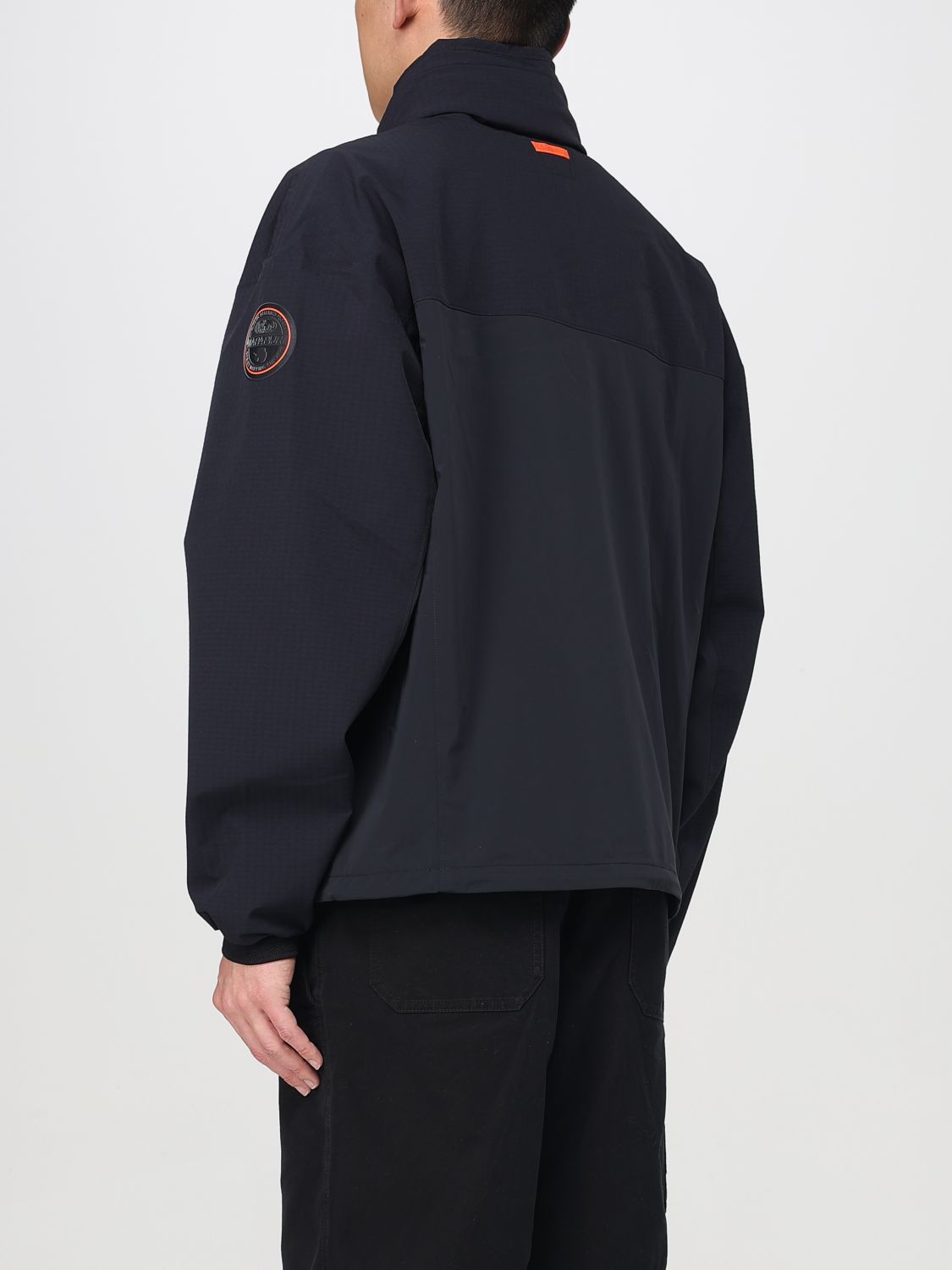 NAPAPIJRI ブラックナイロンジャケット Mens Napapjiri Rainforest Anorak Light Jacket Nylon Black