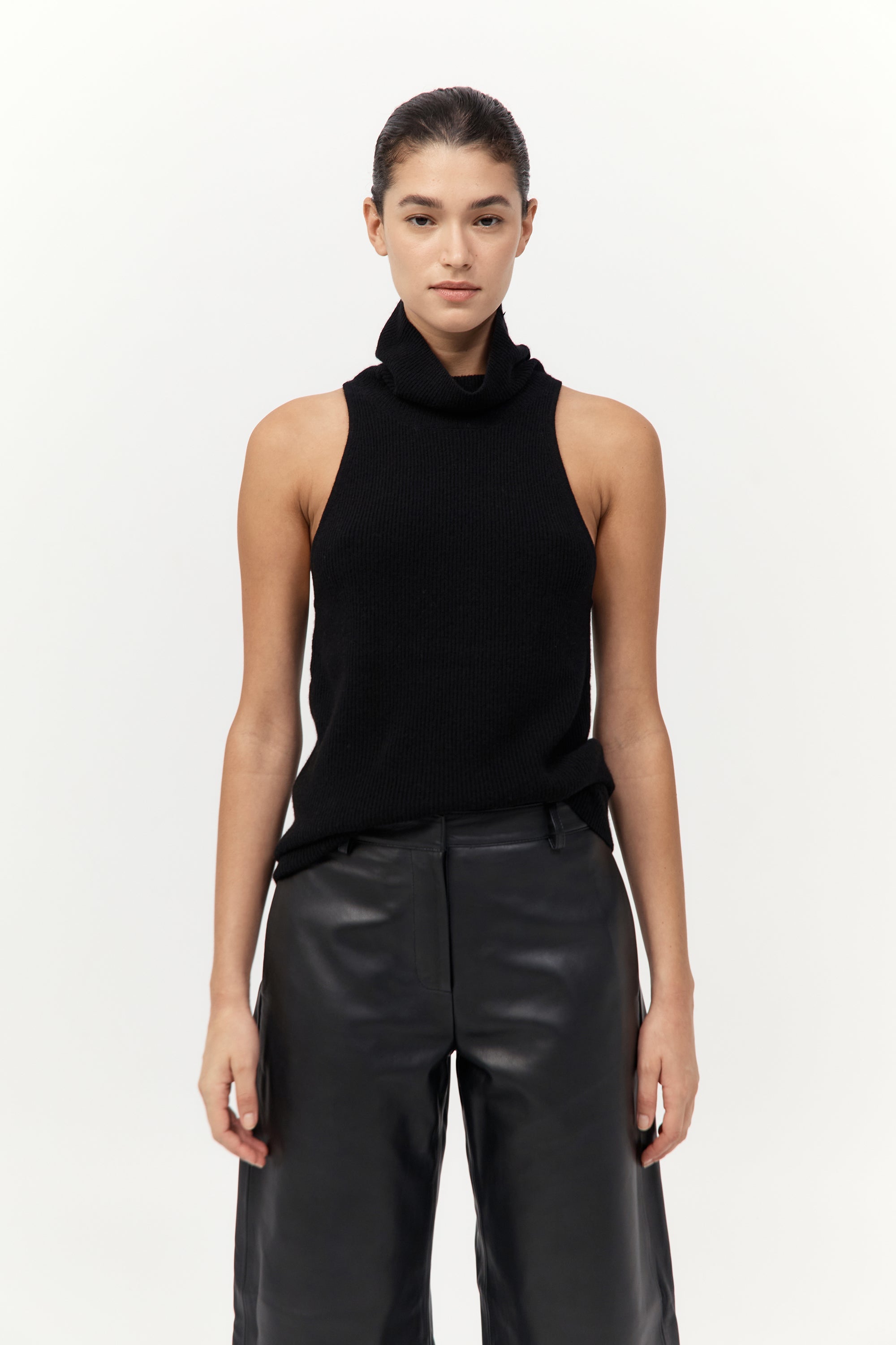 ST. AGNI St. Agni Cashmere Blend Turtleneck Sleeveless Knit Top