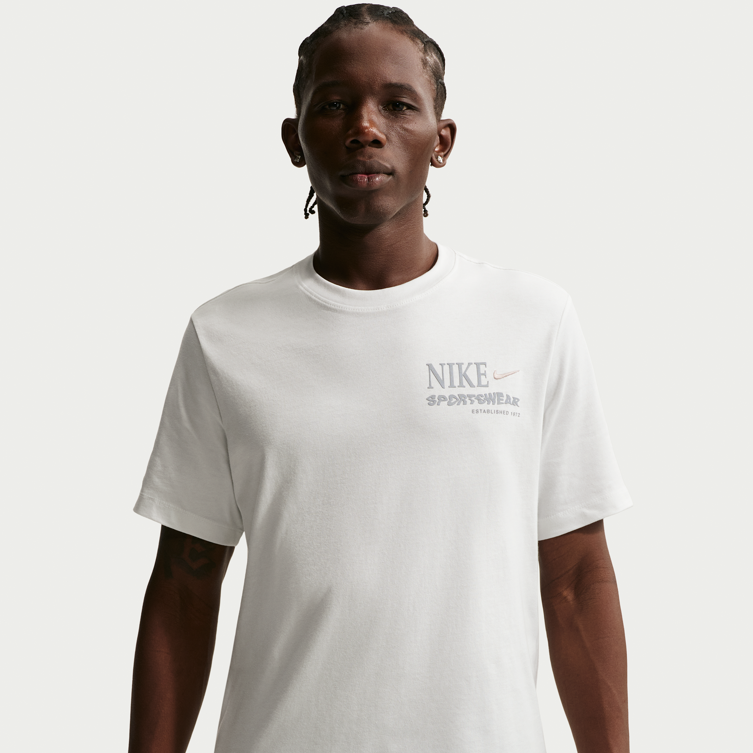 NIKE men's sportswear short-sleeve t-shirt