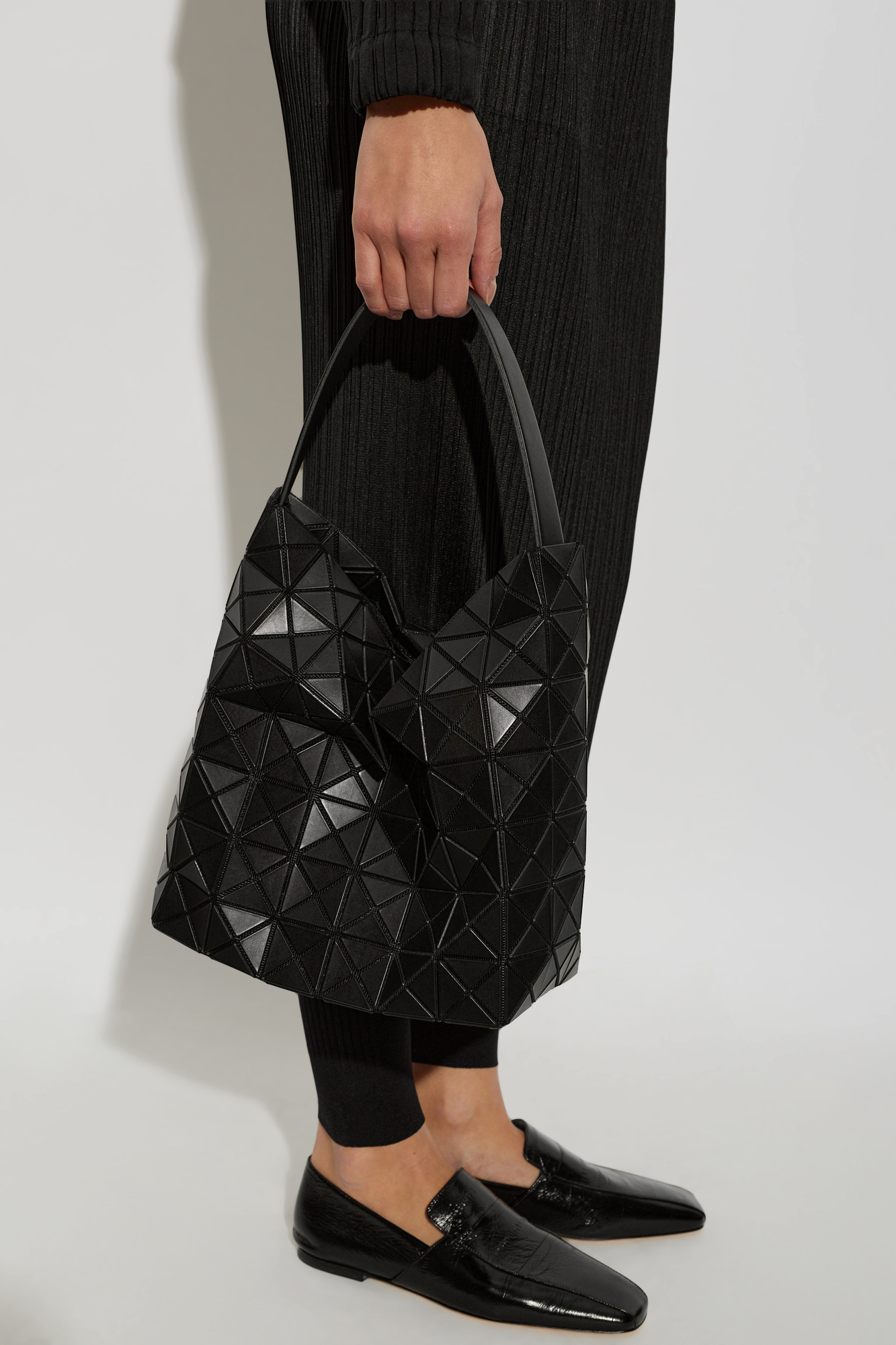 ISSEY MIYAKE geometric-detail handbag