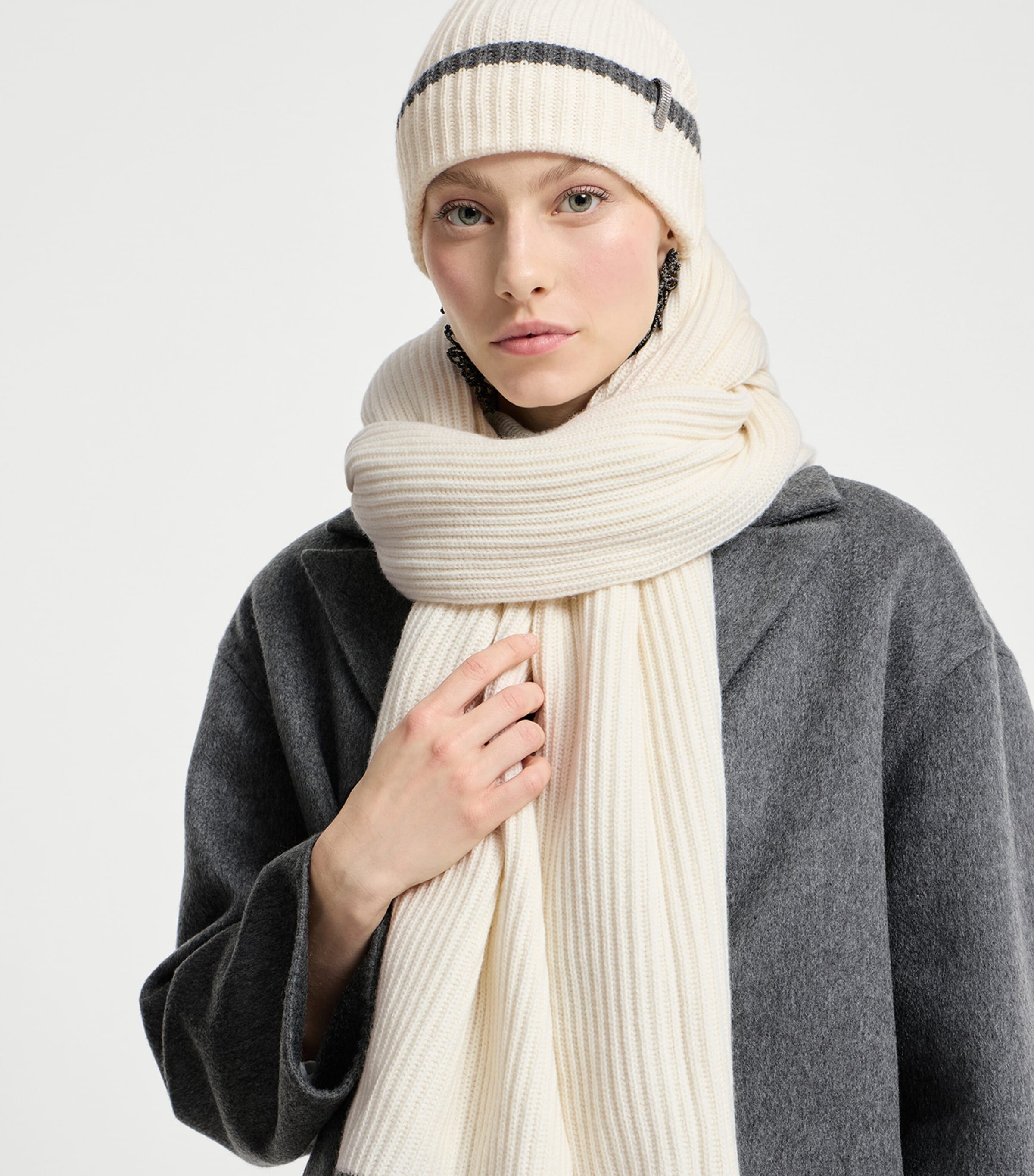 BRUNELLO CUCINELLI cashmere ribbed monili-detail scarf