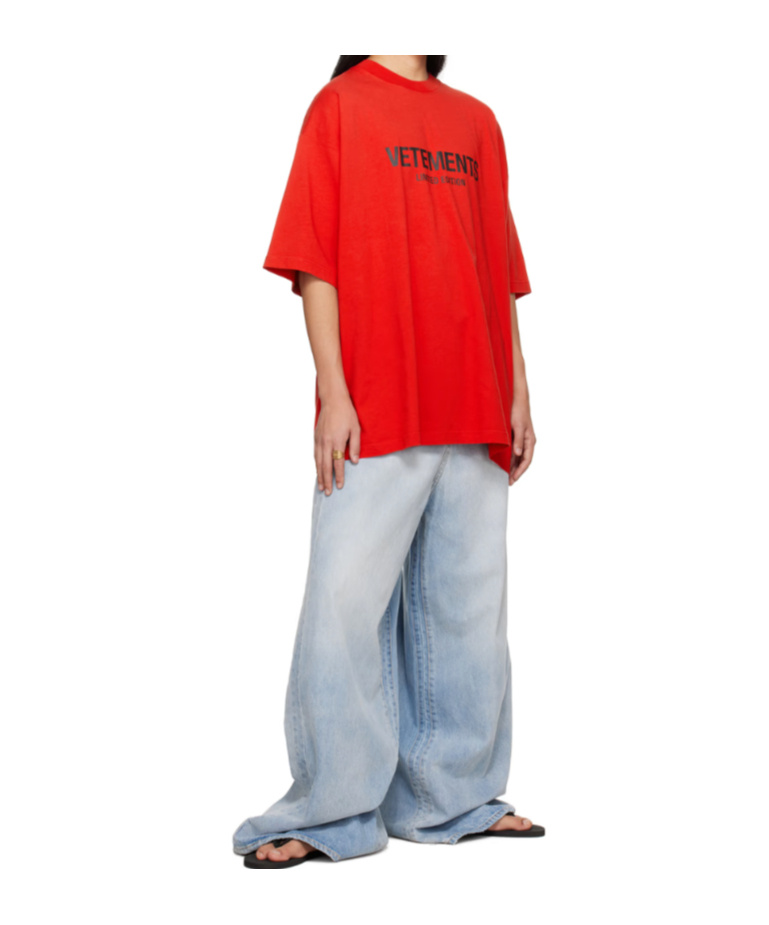 VETEMENTS T-shirt with round neck and short sleeves