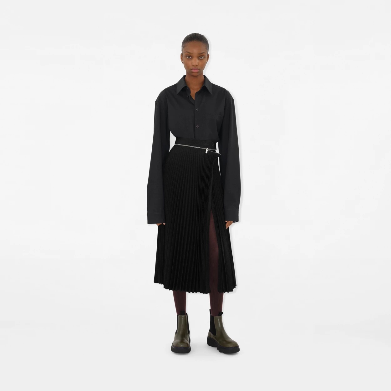 BURBERRY Burberry Round-Toe Chelsea Boots