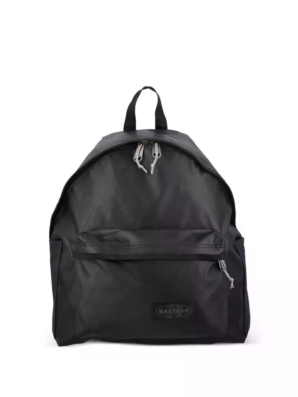 EASTPAK logo patch backpackパデットパッカー Eastpak Logo-Patch Backpack - Black | Editorialist