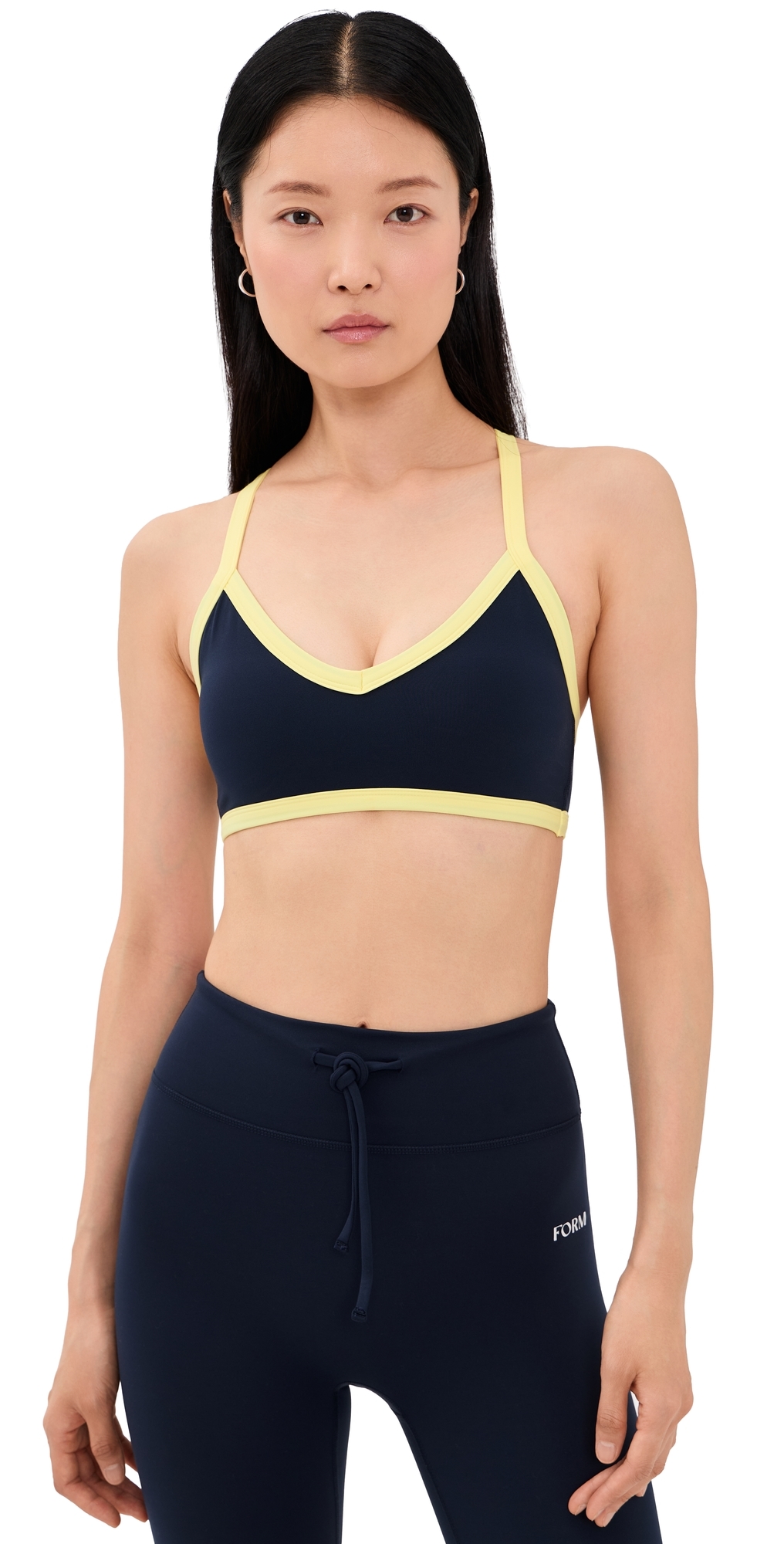 Alo Yoga Airlift Ribbed Jump Start V-Neck Bra - Black | Editorialist