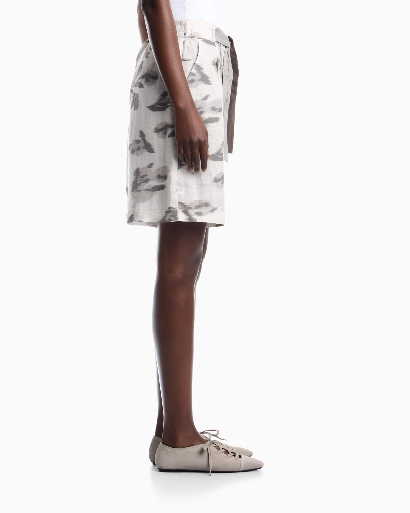 EMPORIO ARMANI Emporio Armani Ikat-Print Belted Shorts