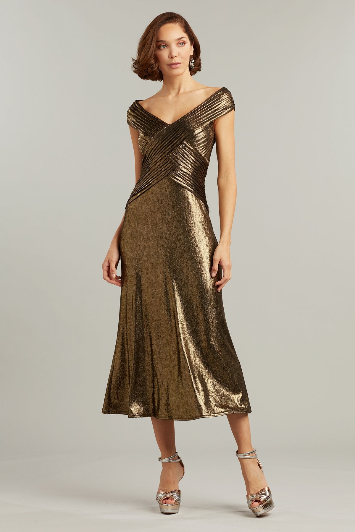 TADASHI SHOJI Tadashi Shoji Ancelin Pleated Lamé Midi Dress