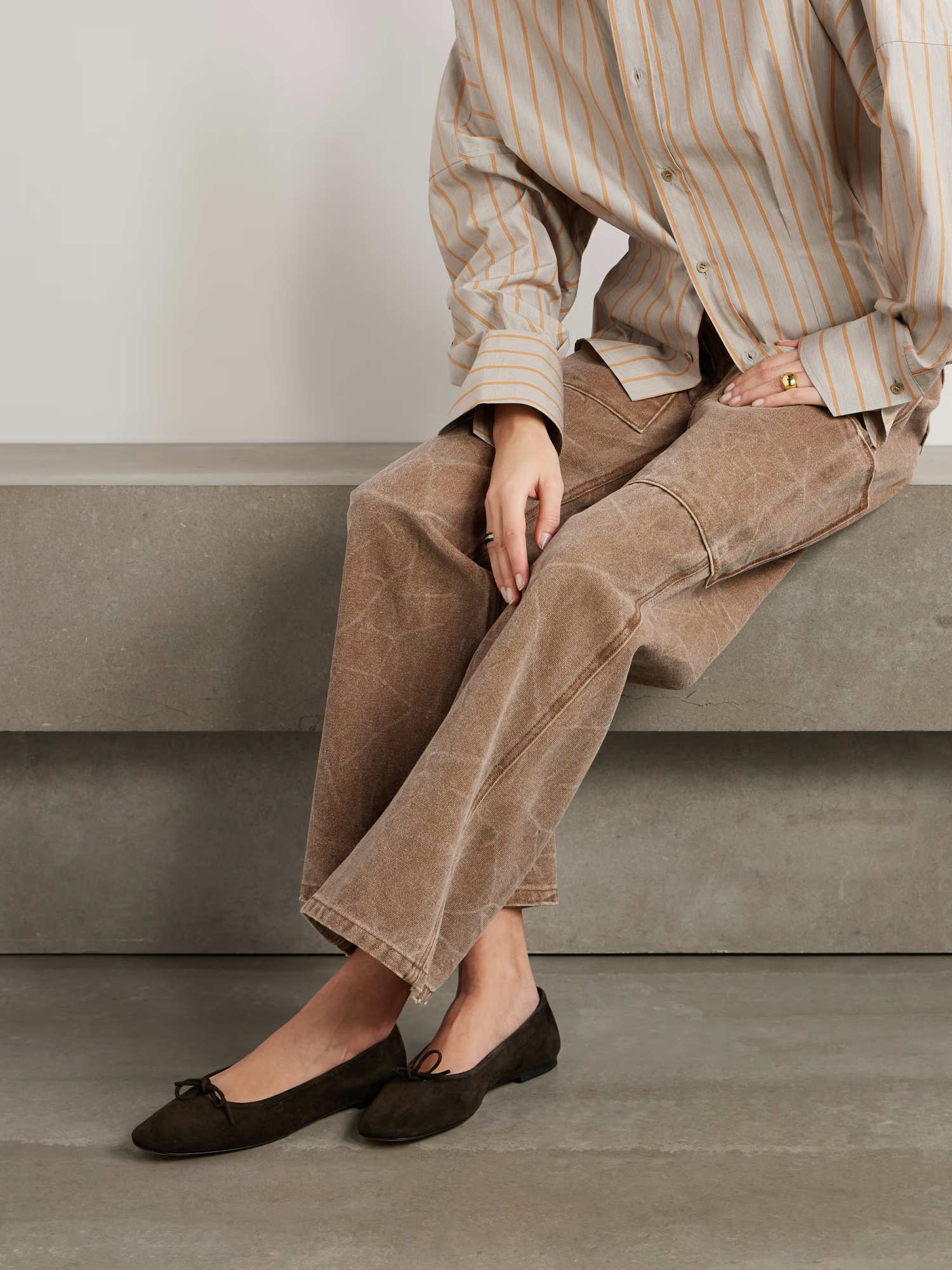 AEYDĒ Aeyde Delfina Suede Ballet Flats with Bow Detail