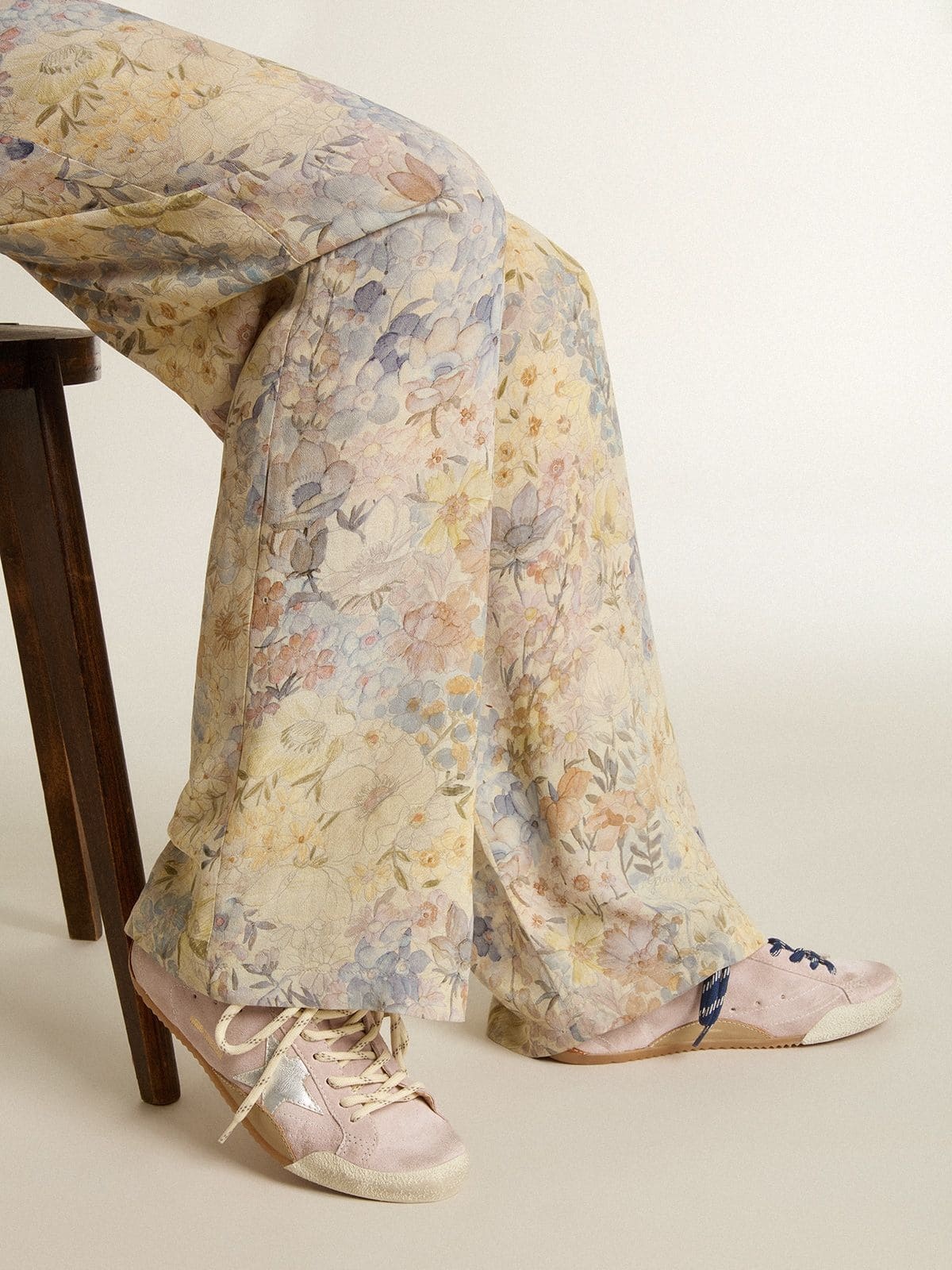 GOLDEN GOOSE Golden Goose Deluxe Brand True Star Suede Sneakers