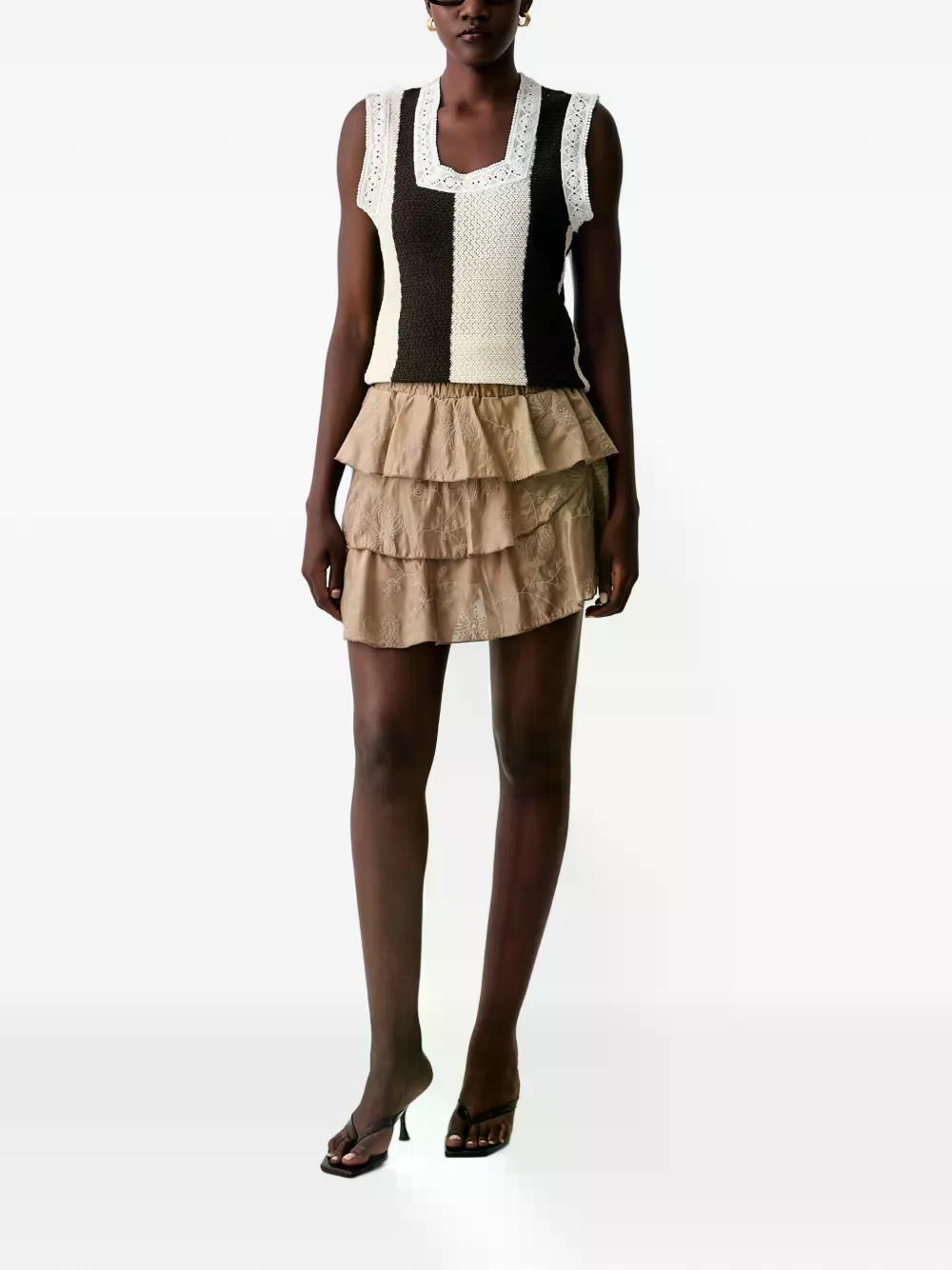 VICOLO VICOLO Embroidered Ruffled Mini Skirt