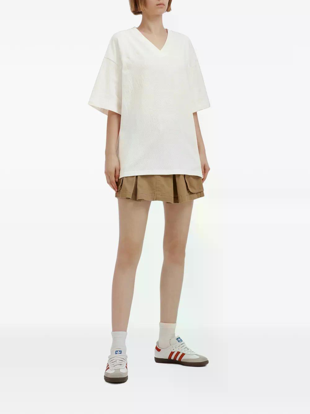 IZZUE Logo-Embossed Mesh-Panel T-Shirt