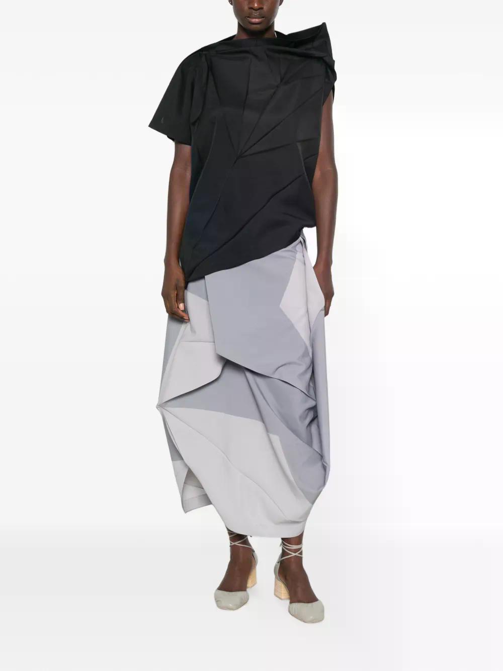 ISSEY MIYAKE 132 5. Issey Miyake Panelled Geometric-Pleat Maxi Skirt