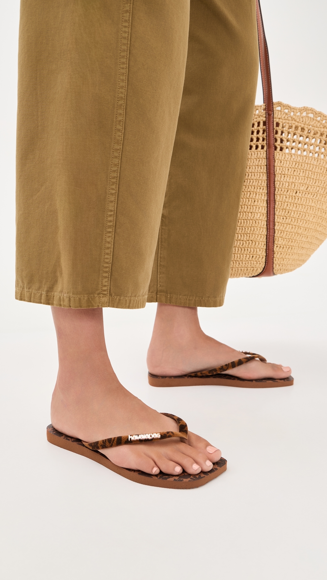 HAVAIANAS Havaianas Square Velvet Thong Sandals with Floral Print