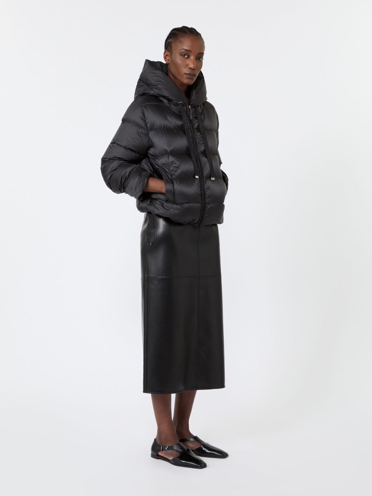 MAX MARA Max Mara Short Water-Repellent Quilted Puffer Jacket with Drawstring Hood