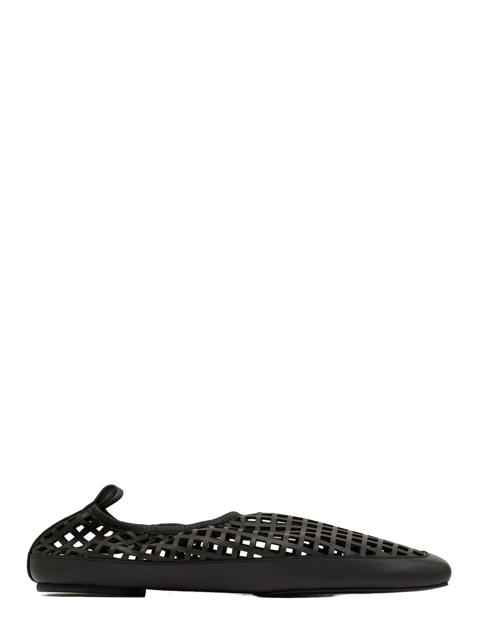 ST. AGNI St. Agni Perforated Square Toe Flat