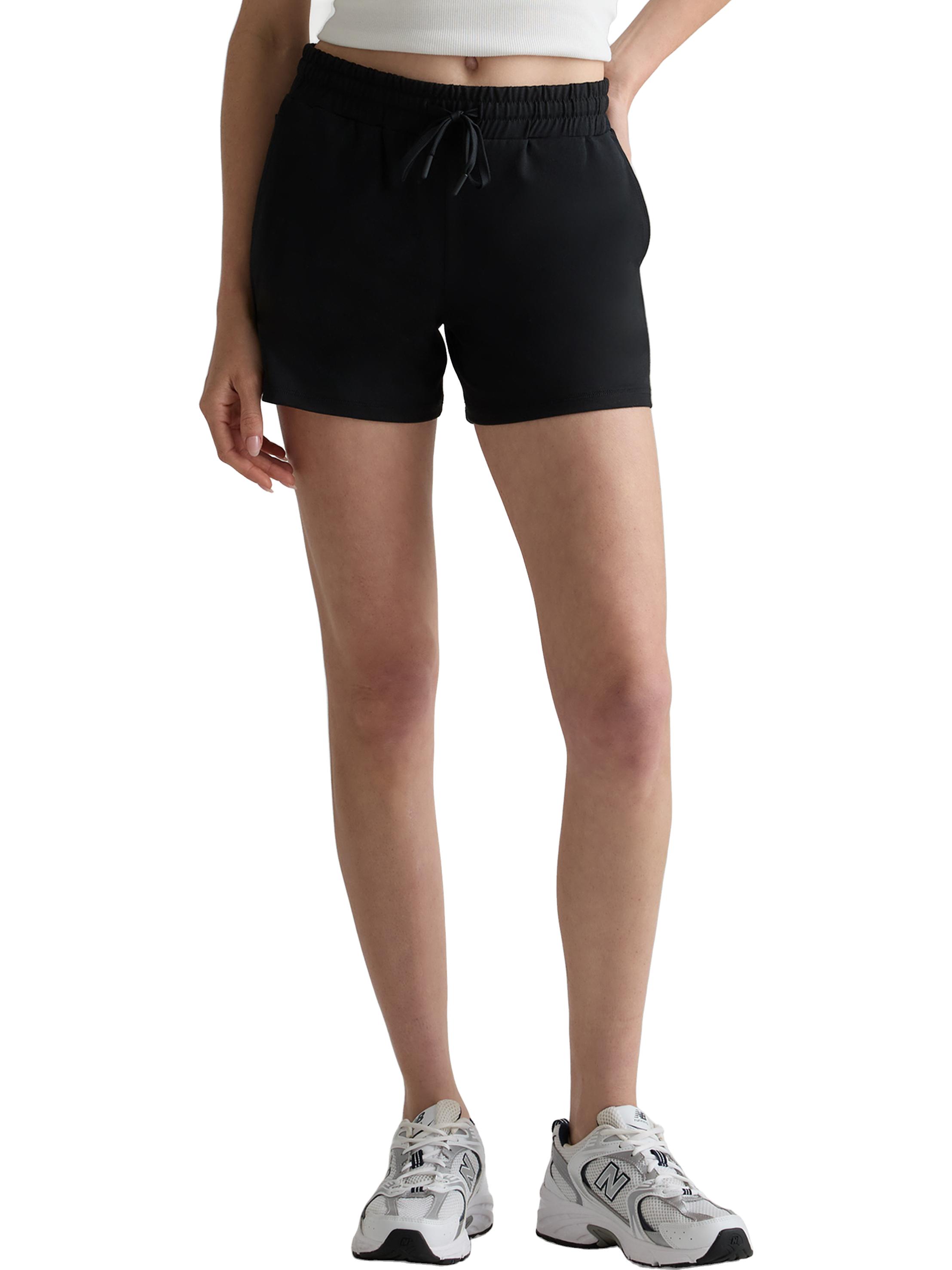 QUINCE Performance Shorts