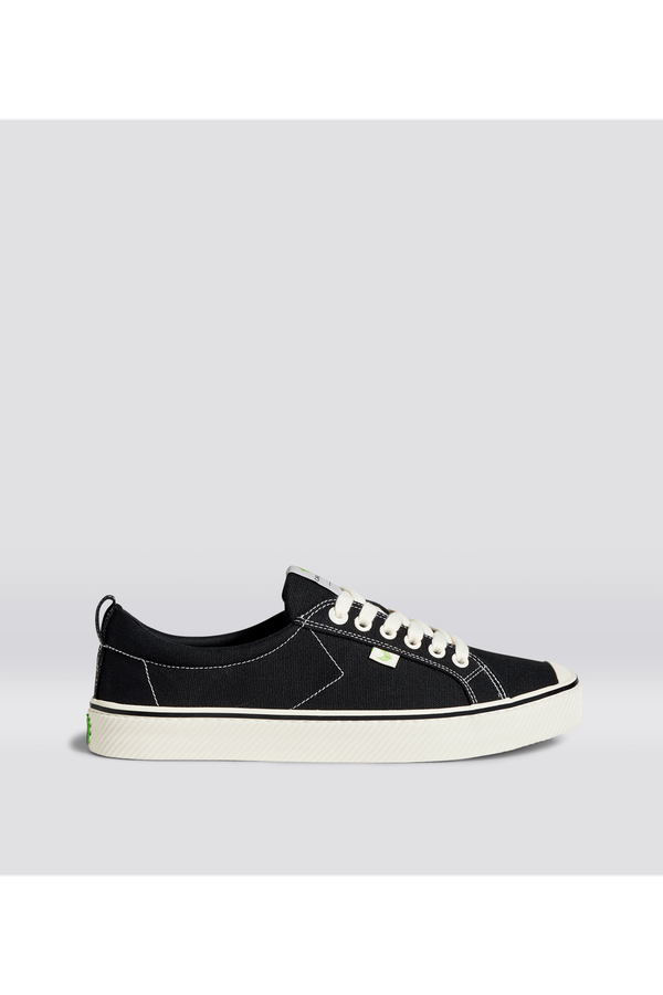 Cariuma Oca Low Washed Black Canvas Contrast Thread Sneaker Men ...