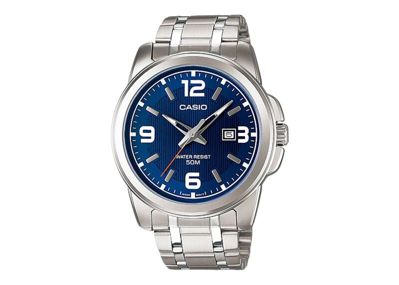 Casio Round Bracelet Watch - Stainless Steel | Editorialist