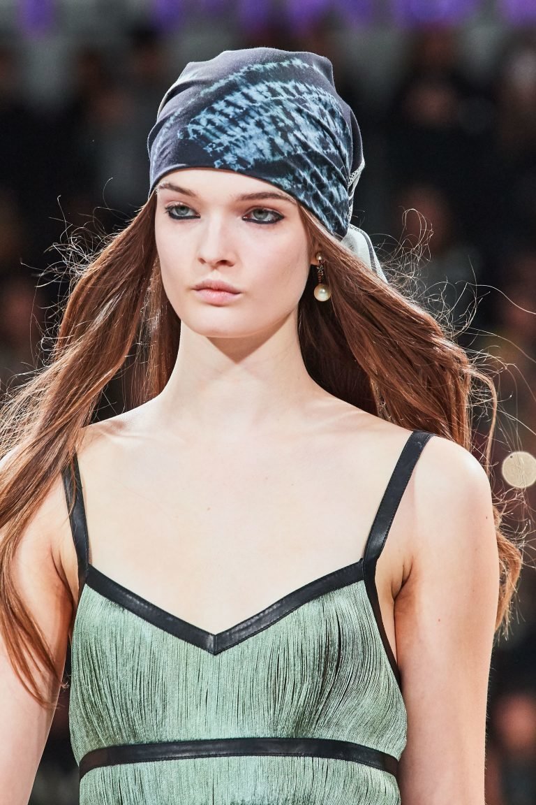 Silk Scarf: How to Style This Season's Chicest Accessory | Editorialist
