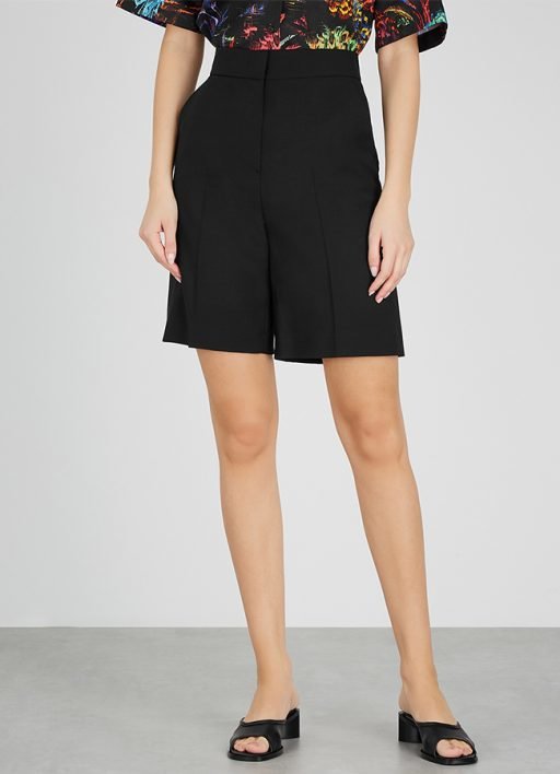 The Most Stylish Ways To Wear Long Shorts Now & Through Fall | Fashion ...