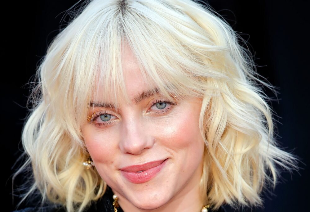 billie-eilish-went-blonde-see-the-singer-s-hair-color-transformation
