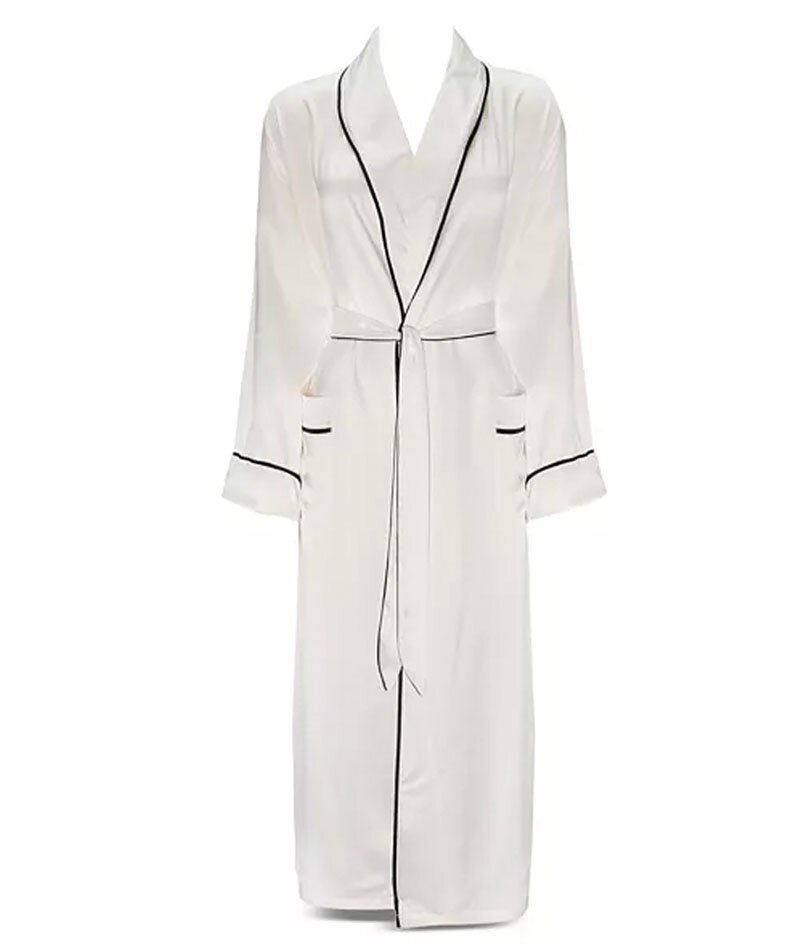 15 Best Bathrobes for Women 2022: Skims, La Perla, Soho Home, & More.