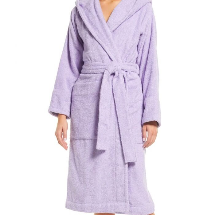 15 Best Bathrobes for Women 2022: Skims, La Perla, Soho Home, & More.